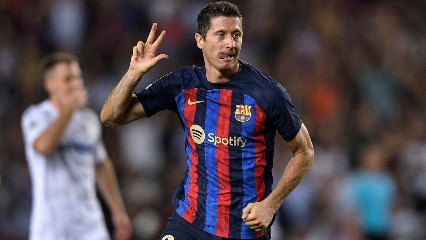 Foot/ Barça: Robert Lewandowski eyes extended stay at FC Barcelona amid ...