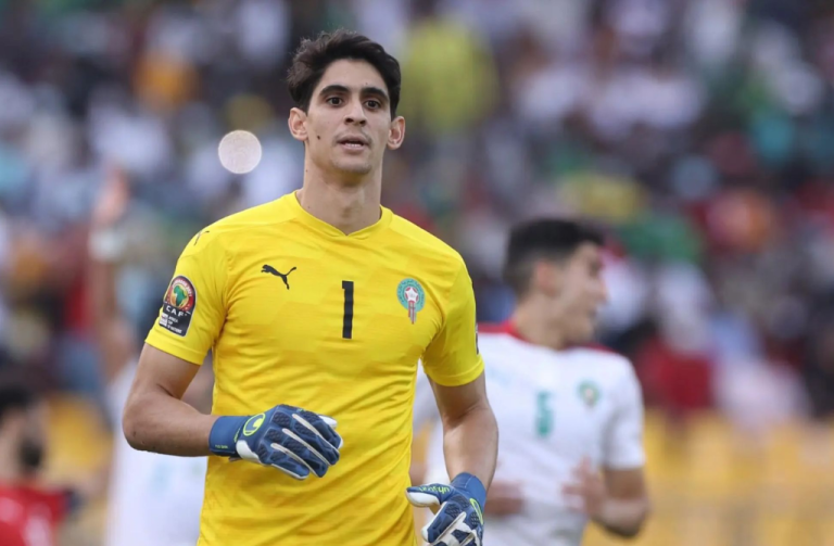 Yassine Bounou among the contenders for the Yachine Trophy...